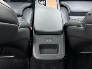 Black Volvo V90 2018 in Klaipeda, with an engine capacity of 2.00 L and mileage of 200 thousand km for 15500 €, photo 30 on AUTOMOTO.COM.LV