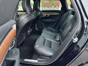 Black Volvo V90 2018 in Klaipeda, with an engine capacity of 2.00 L and mileage of 200 thousand km for 15500 €, photo 32 on AUTOMOTO.COM.LV