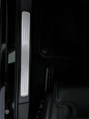 Black Volvo V90 2018 in Klaipeda, with an engine capacity of 2.00 L and mileage of 200 thousand km for 15500 €, photo 38 on AUTOMOTO.COM.LV