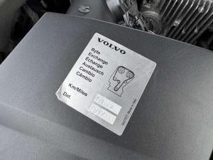 Black Volvo V90 2018 in Klaipeda, with an engine capacity of 2.00 L and mileage of 200 thousand km for 15500 €, photo 48 on AUTOMOTO.COM.LV