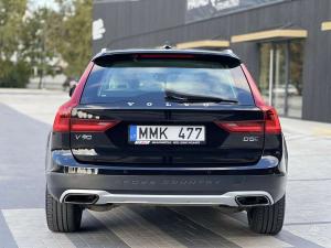 Melns Volvo V90 2018 Šauļi, ar dzinēja tilpumu 1.97 L un nobraukumu 102 tūkst. km par 24990 €, foto 9 vietnē AUTOMOTO.COM.LV