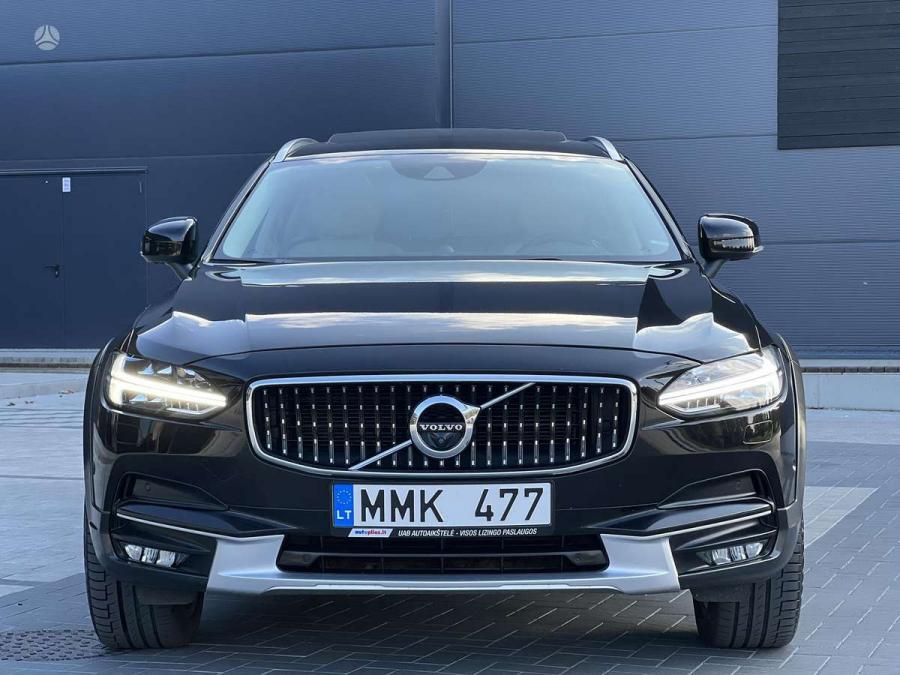 Melns Volvo V90 2018 Šauļi, ar dzinēja tilpumu 1.97 L un nobraukumu 102 tūkst. km par 24990 €, foto 15 vietnē AUTOMOTO.COM.LV