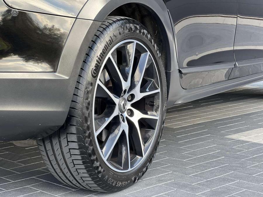Melns Volvo V90 2018 Šauļi, ar dzinēja tilpumu 1.97 L un nobraukumu 102 tūkst. km par 24990 €, foto 18 vietnē AUTOMOTO.COM.LV