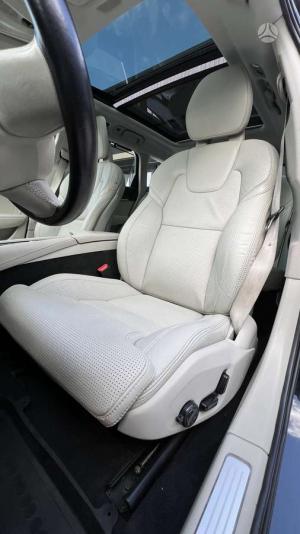 Melns Volvo V90 2018 Šauļi, ar dzinēja tilpumu 1.97 L un nobraukumu 102 tūkst. km par 24990 €, foto 20 vietnē AUTOMOTO.COM.LV