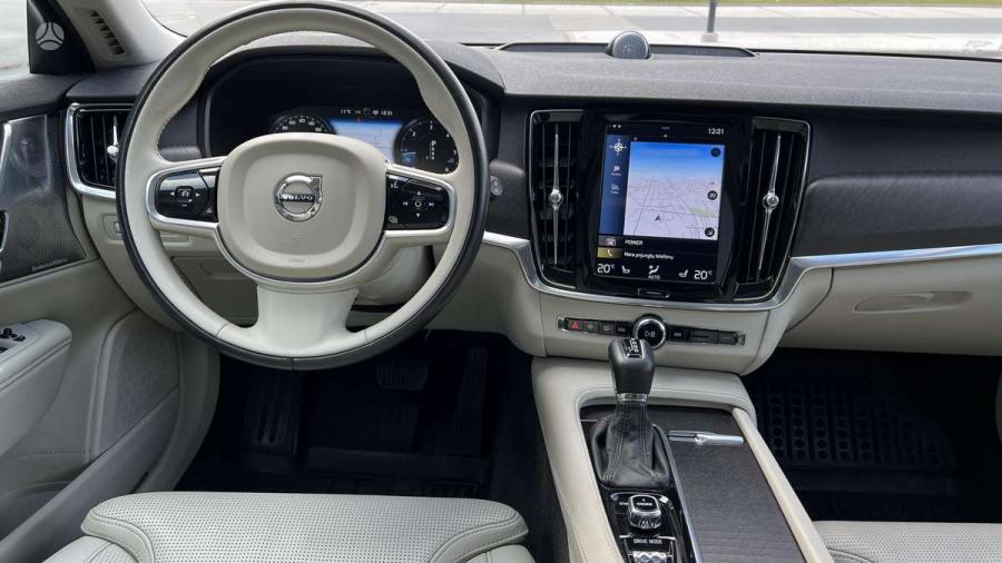 Melns Volvo V90 2018 Šauļi, ar dzinēja tilpumu 1.97 L un nobraukumu 102 tūkst. km par 24990 €, foto 28 vietnē AUTOMOTO.COM.LV