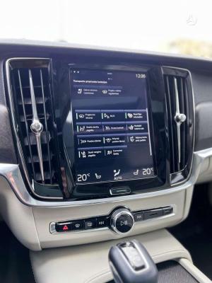 Melns Volvo V90 2018 Šauļi, ar dzinēja tilpumu 1.97 L un nobraukumu 102 tūkst. km par 24990 €, foto 32 vietnē AUTOMOTO.COM.LV