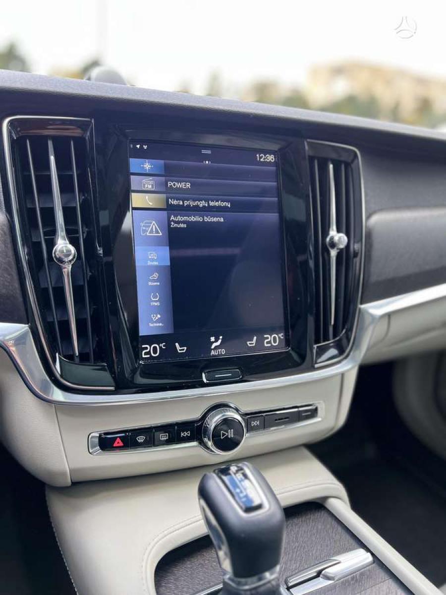 Melns Volvo V90 2018 Šauļi, ar dzinēja tilpumu 1.97 L un nobraukumu 102 tūkst. km par 24990 €, foto 33 vietnē AUTOMOTO.COM.LV