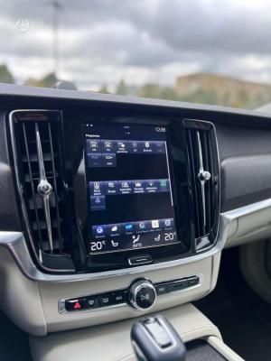 Melns Volvo V90 2018 Šauļi, ar dzinēja tilpumu 1.97 L un nobraukumu 102 tūkst. km par 24990 €, foto 34 vietnē AUTOMOTO.COM.LV