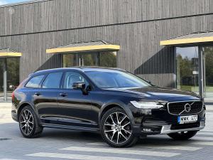 Melns Volvo V90 2018 Šauļi, ar dzinēja tilpumu 1.97 L un nobraukumu 102 tūkst. km par 24990 €, foto 49 vietnē AUTOMOTO.COM.LV