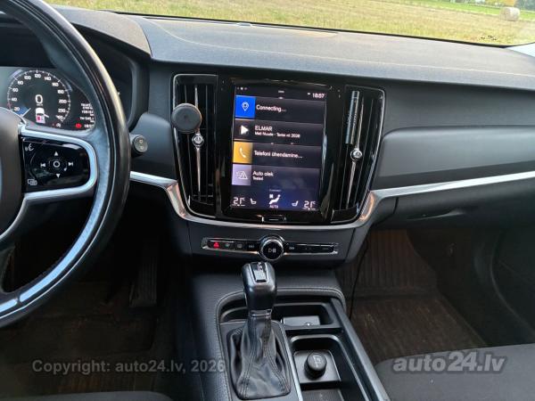 Volvo V90 2018 Tallina vietnē Melns Volvo V90 2018 Tallina, ar dzinēja tilpumu 2.00 L un nobraukumu 159 tūkst. km par 18500 €, foto 9 vietnē AUTOMOTO.COM.LV