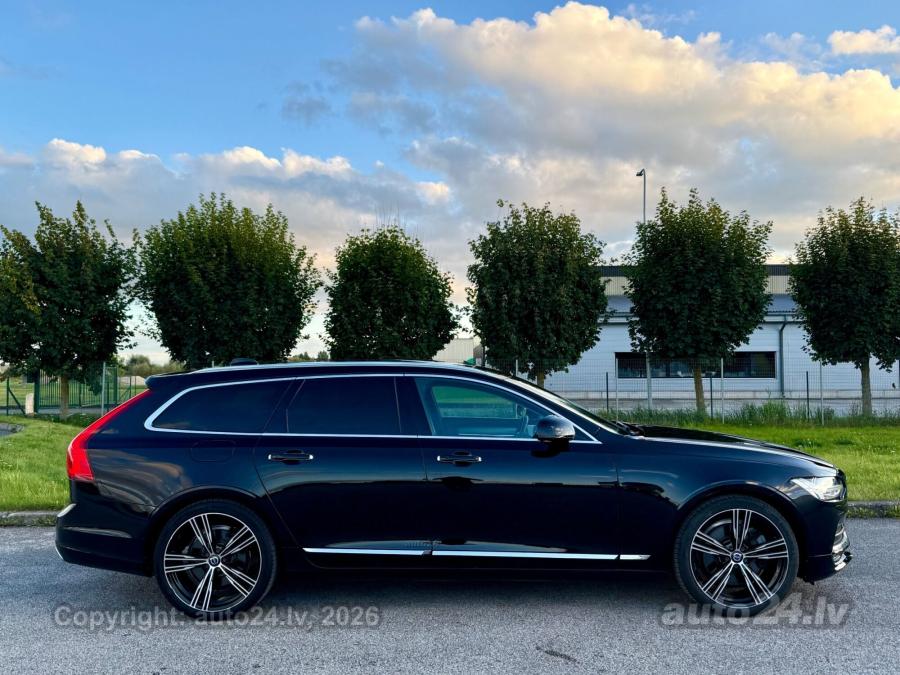Black Volvo V90 2018 in Tartu, with an engine capacity of 2.00 L and mileage of 109 thousand km for 21500 €, photo 8 on AUTOMOTO.COM.LV