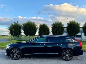 Black Volvo V90 2018 in Tartu, with an engine capacity of 2.00 L and mileage of 109 thousand km for 21500 €, photo 9 on AUTOMOTO.COM.LV