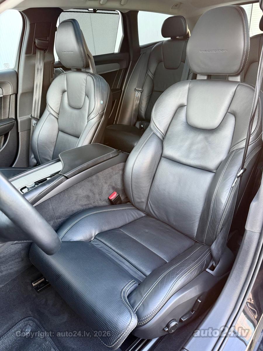 Black Volvo V90 2018 in Tartu, with an engine capacity of 2.00 L and mileage of 109 thousand km for 21500 €, photo 10 on AUTOMOTO.COM.LV