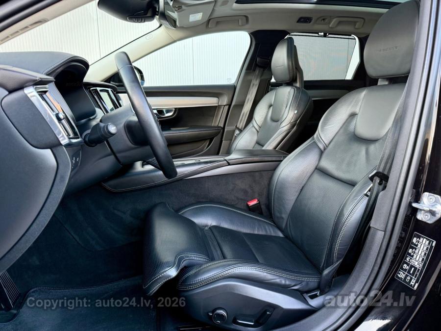Black Volvo V90 2018 in Tartu, with an engine capacity of 2.00 L and mileage of 109 thousand km for 21500 €, photo 12 on AUTOMOTO.COM.LV