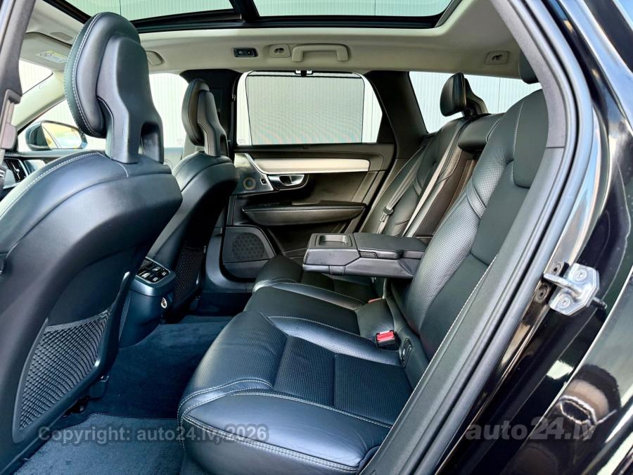 Black Volvo V90 2018 in Tartu, with an engine capacity of 2.00 L and mileage of 109 thousand km for 21500 €, photo 14 on AUTOMOTO.COM.LV