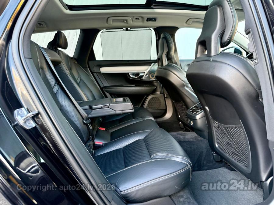 Black Volvo V90 2018 in Tartu, with an engine capacity of 2.00 L and mileage of 109 thousand km for 21500 €, photo 15 on AUTOMOTO.COM.LV