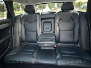 Black Volvo V90 2018 in Tartu, with an engine capacity of 2.00 L and mileage of 109 thousand km for 21500 €, photo 16 on AUTOMOTO.COM.LV