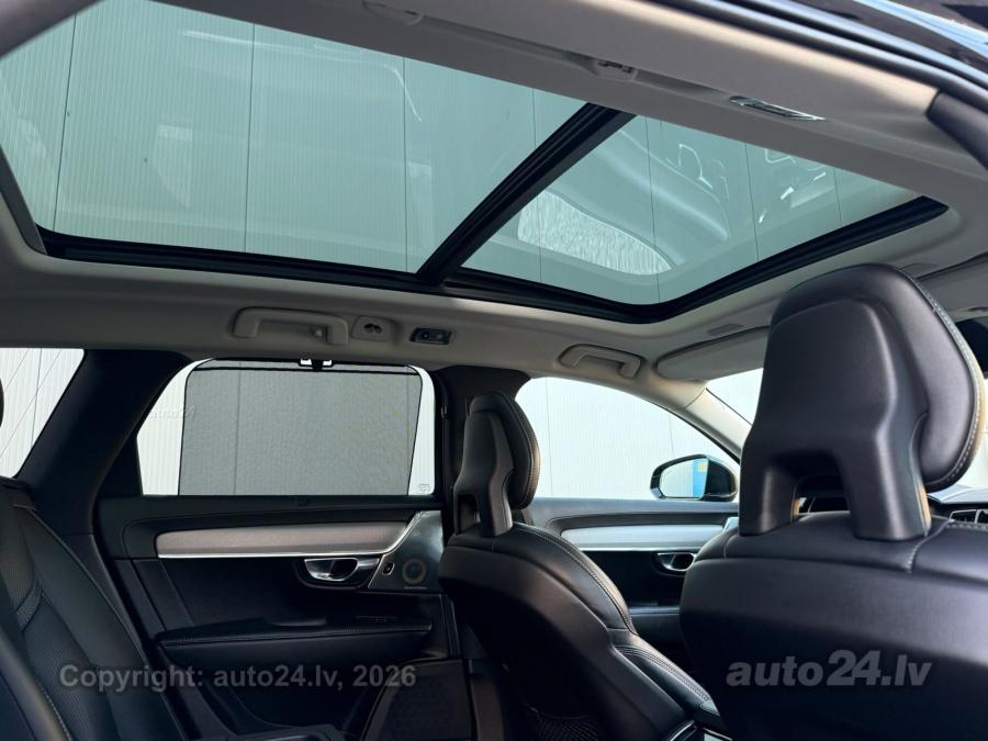 Black Volvo V90 2018 in Tartu, with an engine capacity of 2.00 L and mileage of 109 thousand km for 21500 €, photo 20 on AUTOMOTO.COM.LV