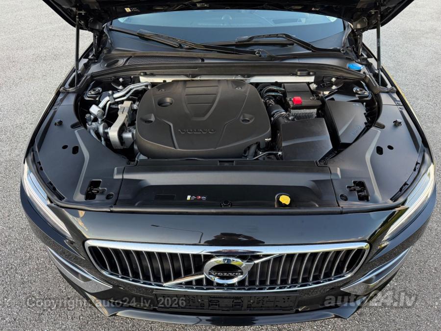 Black Volvo V90 2018 in Tartu, with an engine capacity of 2.00 L and mileage of 109 thousand km for 21500 €, photo 31 on AUTOMOTO.COM.LV