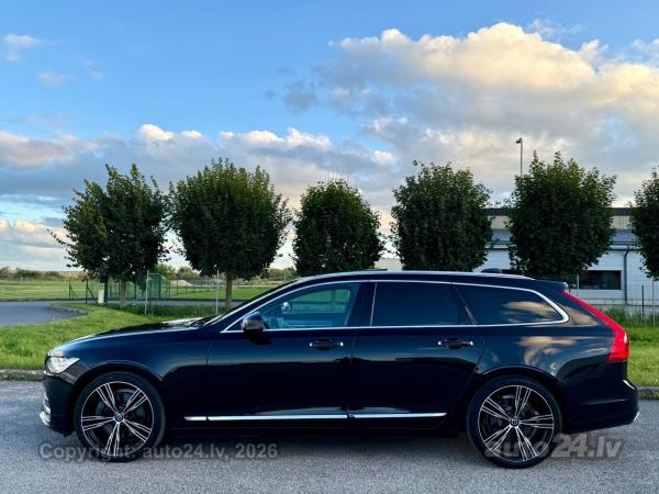 Volvo V90 2018 Tartu vietnē Melns Volvo V90 2018 Tartu, ar dzinēja tilpumu 2.00 L un nobraukumu 109 tūkst. km par 21500 €, foto 9 vietnē AUTOMOTO.COM.LV