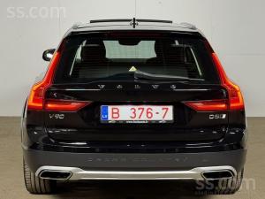 Melns Volvo V90 2018 Jūrmala, ar dzinēja tilpumu 2.00 L un nobraukumu 263 tūkst. km par 19750 €, foto 14 vietnē AUTOMOTO.COM.LV