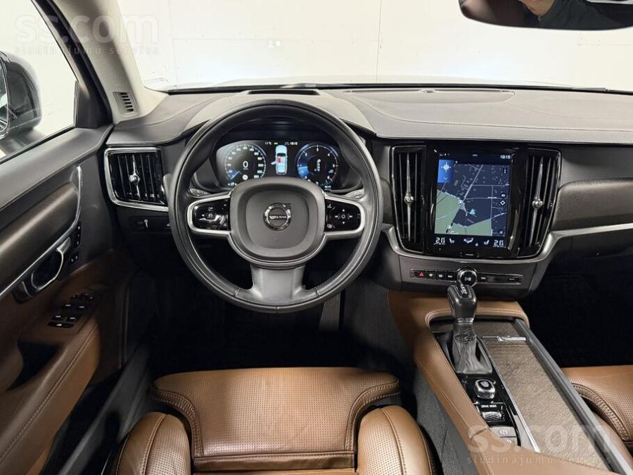 Melns Volvo V90 2018 Jūrmala, ar dzinēja tilpumu 2.00 L un nobraukumu 263 tūkst. km par 19750 €, foto 23 vietnē AUTOMOTO.COM.LV