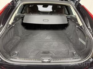 Melns Volvo V90 2018 Jūrmala, ar dzinēja tilpumu 2.00 L un nobraukumu 263 tūkst. km par 19750 €, foto 31 vietnē AUTOMOTO.COM.LV