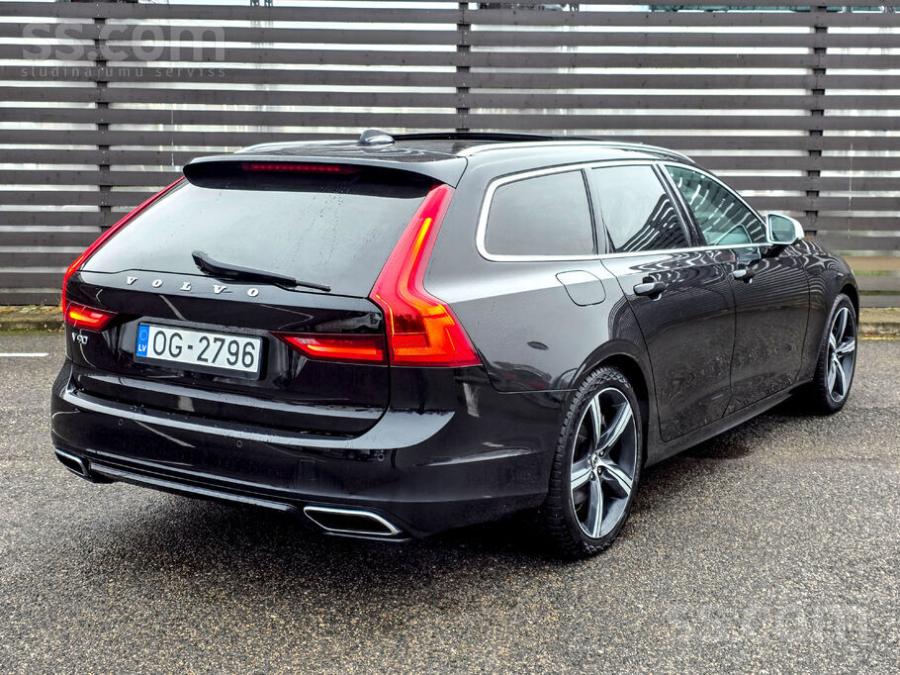 Melns Volvo V90 2019 Rīga, ar dzinēja tilpumu 2.00 L un nobraukumu 110 tūkst. km par 22950 €, foto 2 vietnē AUTOMOTO.COM.LV