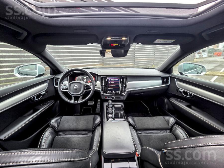 Melns Volvo V90 2019 Rīga, ar dzinēja tilpumu 2.00 L un nobraukumu 110 tūkst. km par 22950 €, foto 4 vietnē AUTOMOTO.COM.LV
