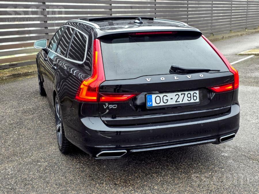 Melns Volvo V90 2019 Rīga, ar dzinēja tilpumu 2.00 L un nobraukumu 110 tūkst. km par 22950 €, foto 20 vietnē AUTOMOTO.COM.LV