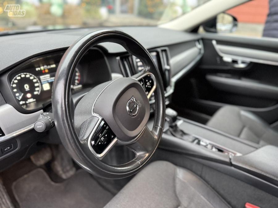 Melns Volvo V90 2019 Viļņa, ar dzinēja tilpumu 2.00 L un nobraukumu 373 tūkst. km par 12500 €, foto 9 vietnē AUTOMOTO.COM.LV