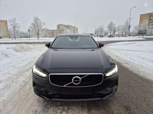 Black Volvo V90 2019 in Panevezys, with an engine capacity of 1.97 L and mileage of 533 thousand km for 10900 €, photo 7 on AUTOMOTO.COM.LV