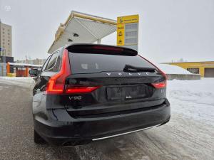 Black Volvo V90 2019 in Panevezys, with an engine capacity of 1.97 L and mileage of 533 thousand km for 10900 €, photo 10 on AUTOMOTO.COM.LV