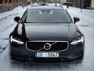 Black Volvo V90 2019 in Riga, with an engine capacity of 2.00 L and mileage of 223 thousand km for 18400 €, photo 2 on AUTOMOTO.COM.LV