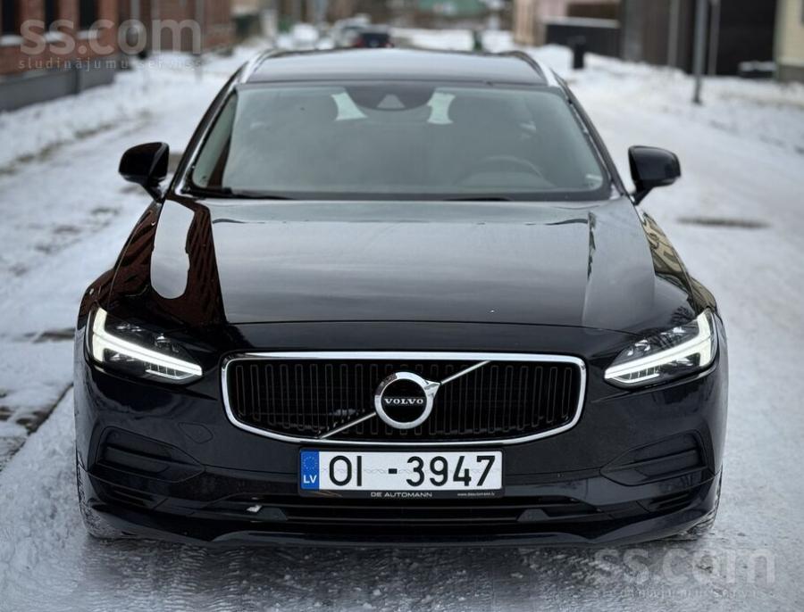 Black Volvo V90 2019 in Riga, with an engine capacity of 2.00 L and mileage of 223 thousand km for 18400 €, photo 2 on AUTOMOTO.COM.LV