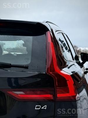 Black Volvo V90 2019 in Riga, with an engine capacity of 2.00 L and mileage of 223 thousand km for 18400 €, photo 9 on AUTOMOTO.COM.LV