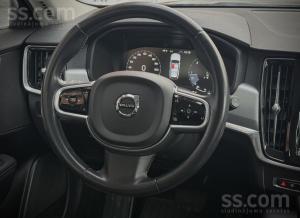 Black Volvo V90 2019 in Riga, with an engine capacity of 2.00 L and mileage of 223 thousand km for 18400 €, photo 15 on AUTOMOTO.COM.LV
