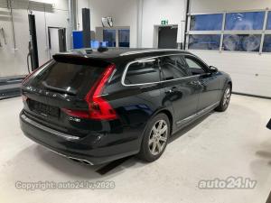 Black Volvo V90 2019 in Tartu, with an engine capacity of 2.00 L and mileage of 201 thousand km for 16900 €, photo 3 on AUTOMOTO.COM.LV