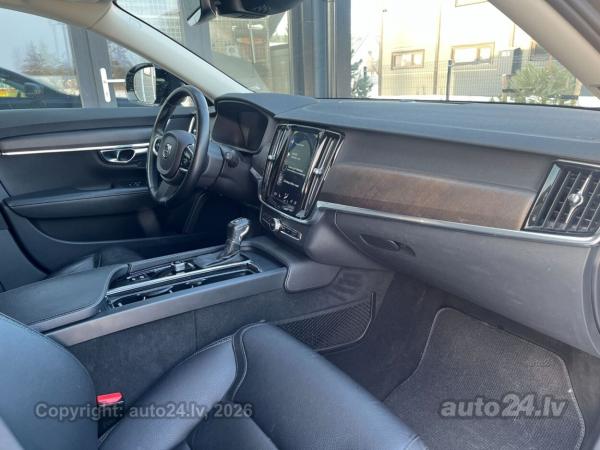 Melns Volvo V90 2019 Tallina, ar dzinēja tilpumu 2.00 L un nobraukumu 153 tūkst. km par 22800 €, foto 7 vietnē AUTOMOTO.COM.LV