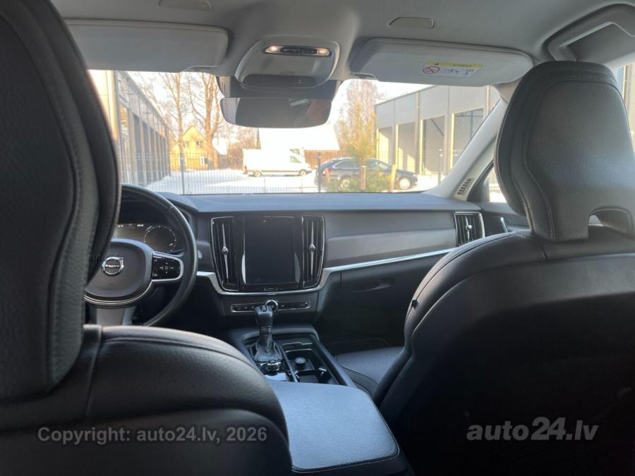 Melns Volvo V90 2019 Tallina, ar dzinēja tilpumu 2.00 L un nobraukumu 153 tūkst. km par 22800 €, foto 10 vietnē AUTOMOTO.COM.LV