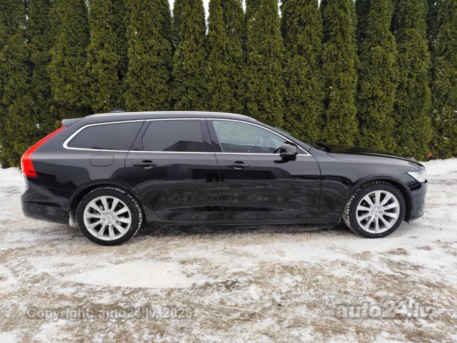 Black Volvo V90 2019 in Paide, with an engine capacity of 2.00 L and mileage of 233 thousand km for 15990 €, photo 8 on AUTOMOTO.COM.LV