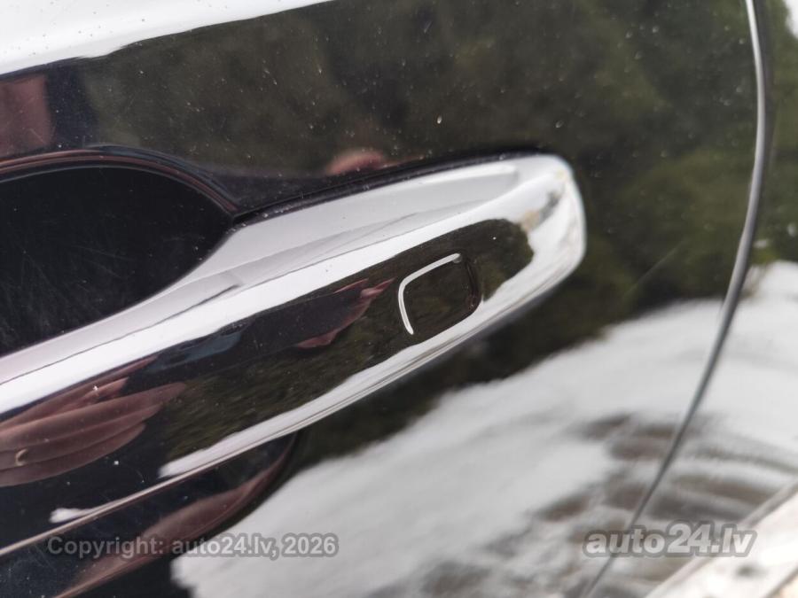 Black Volvo V90 2019 in Paide, with an engine capacity of 2.00 L and mileage of 233 thousand km for 15990 €, photo 24 on AUTOMOTO.COM.LV