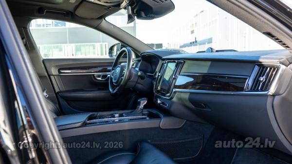 Melns Volvo V90 2019 Tallina, ar dzinēja tilpumu 2.00 L un nobraukumu 178 tūkst. km par 33900 €, foto 10 vietnē AUTOMOTO.COM.LV