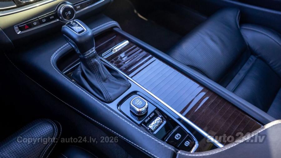 Melns Volvo V90 2019 Tallina, ar dzinēja tilpumu 2.00 L un nobraukumu 178 tūkst. km par 33900 €, foto 12 vietnē AUTOMOTO.COM.LV