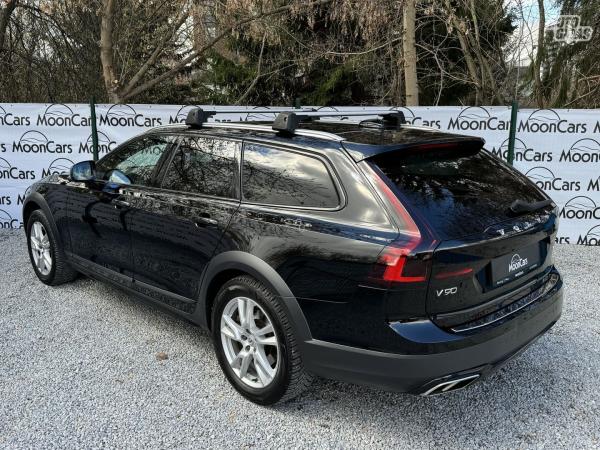 Black Volvo V90 2019 in Vilnius, with an engine capacity of 2.00 L and mileage of 199 thousand km for 21000 €, photo 9 on AUTOMOTO.COM.LV