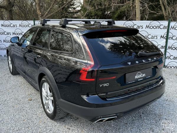 Black Volvo V90 2019 in Vilnius, with an engine capacity of 2.00 L and mileage of 199 thousand km for 21000 €, photo 10 on AUTOMOTO.COM.LV