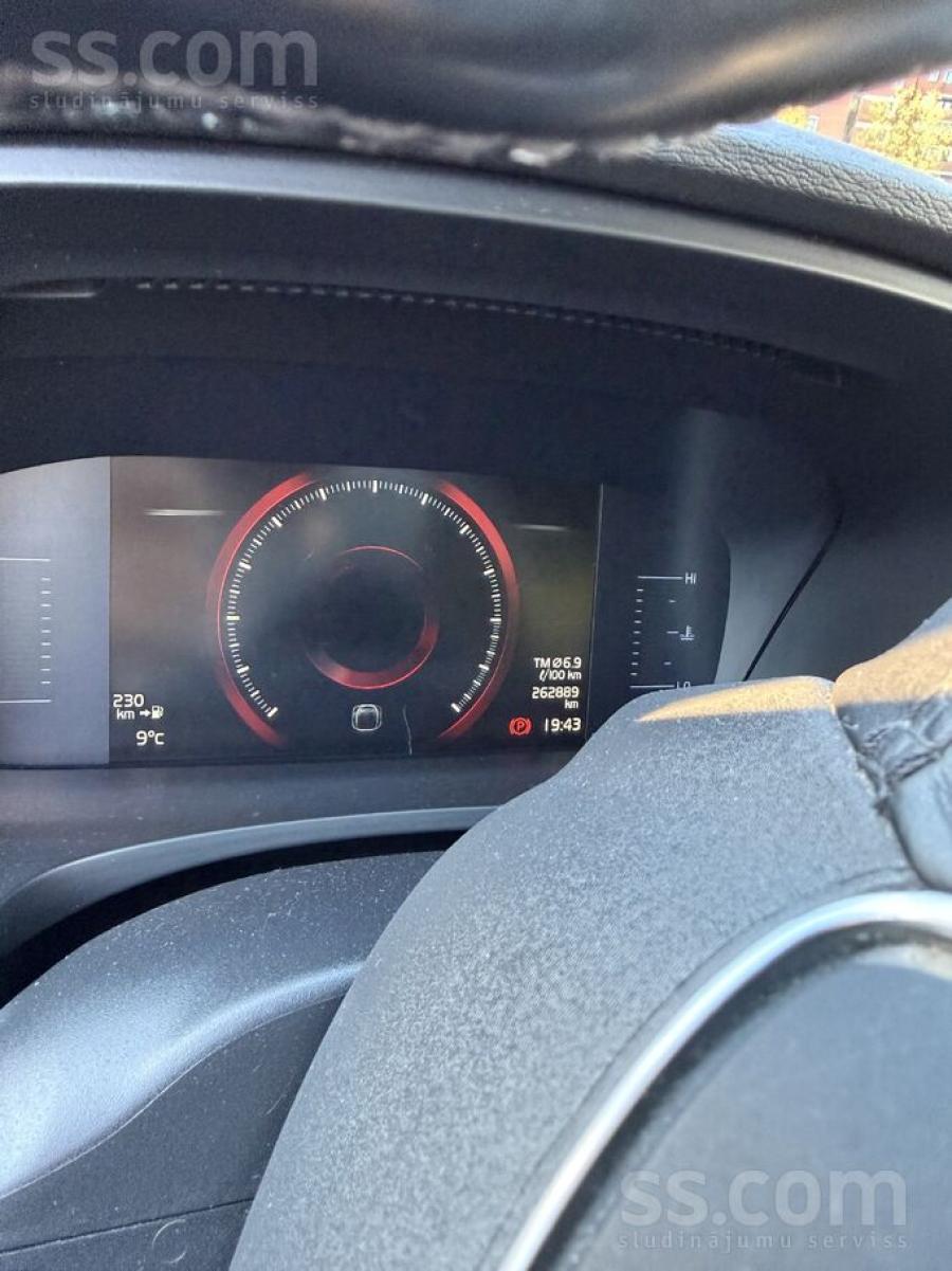 Melns Volvo V90 2019 Rīga, ar dzinēja tilpumu 2.00 L un nobraukumu 260 tūkst. km par 15000 €, foto 1 vietnē AUTOMOTO.COM.LV