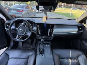 Melns Volvo V90 2019 Rīga, ar dzinēja tilpumu 2.00 L un nobraukumu 260 tūkst. km par 15000 €, foto 3 vietnē AUTOMOTO.COM.LV
