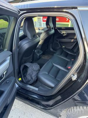 Melns Volvo V90 2019 Rīga, ar dzinēja tilpumu 2.00 L un nobraukumu 260 tūkst. km par 15000 €, foto 4 vietnē AUTOMOTO.COM.LV