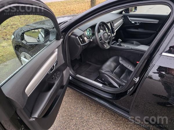 Черный Вольво В90 2019 в Огре, объемом двигателя 2.00 л и пробегом 270 тыс. км за 13400 €, фото 10 на AUTOMOTO.COM.LV